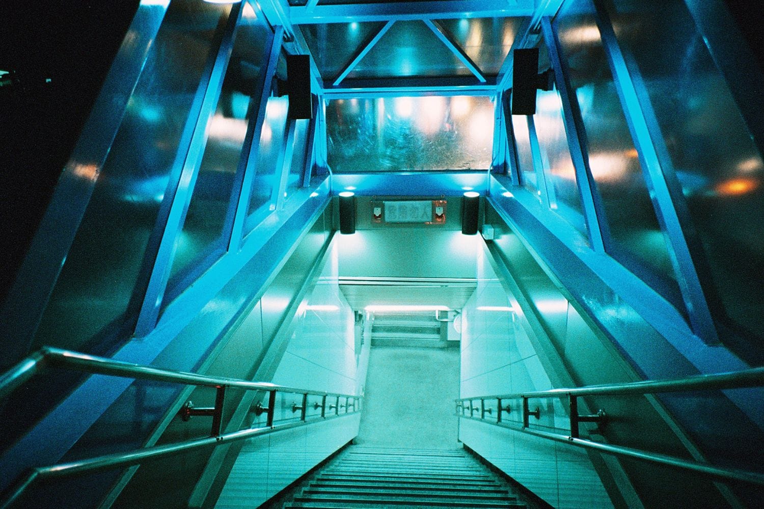 Kodak Portra 800 Review: Low-Light Versatility and More